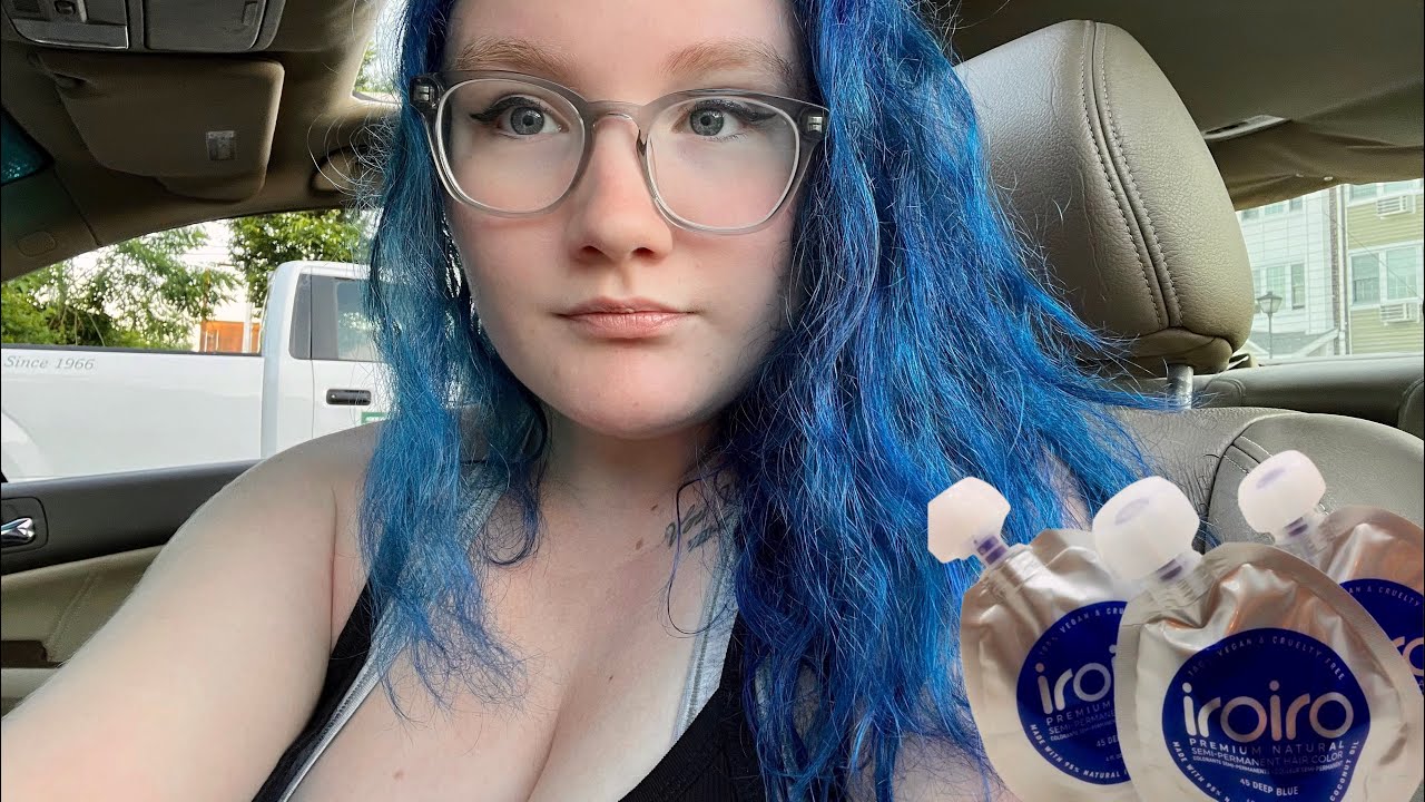 Hang out w/ me as I dye my hair blue || IroIro Deep Blue - YouTube