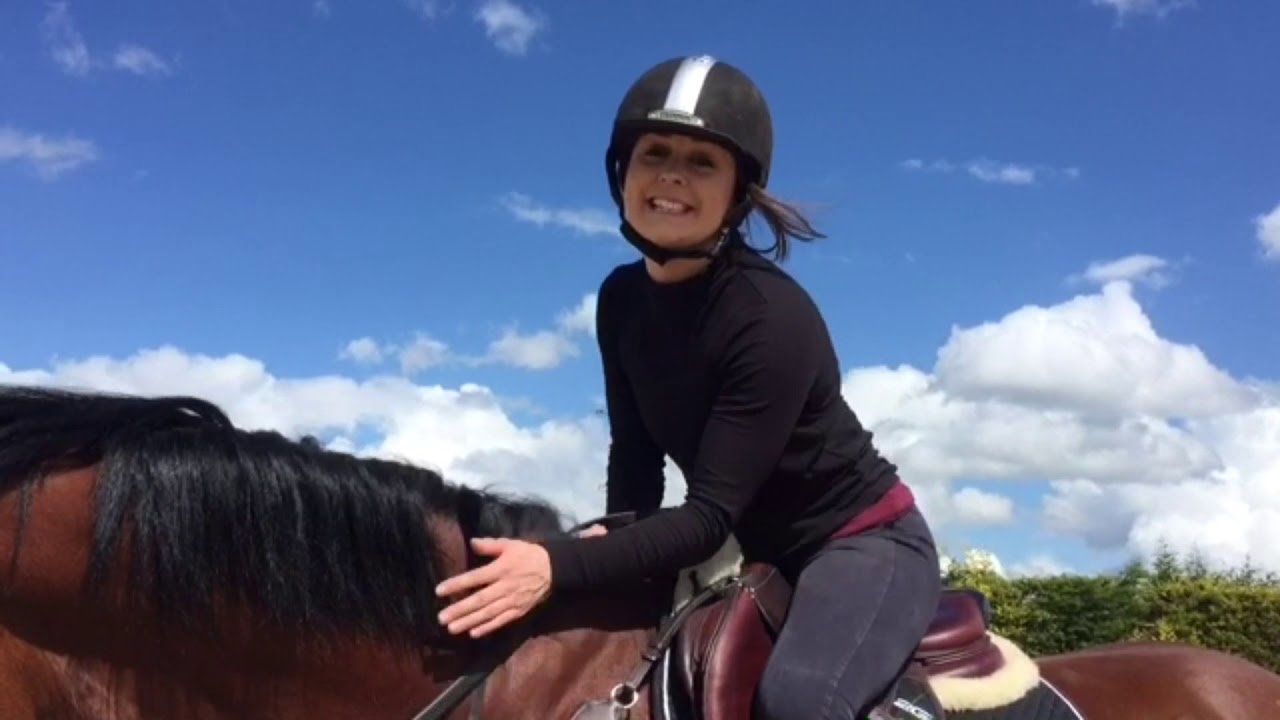 HOYS Ambassador Hannah Eccles tries her hand at Showjumping! - YouTube