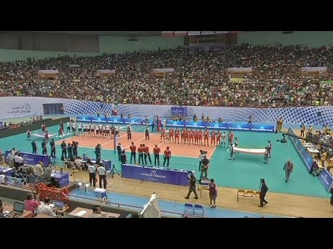 İran'da kadınlara stadyum yasağı sürüyor