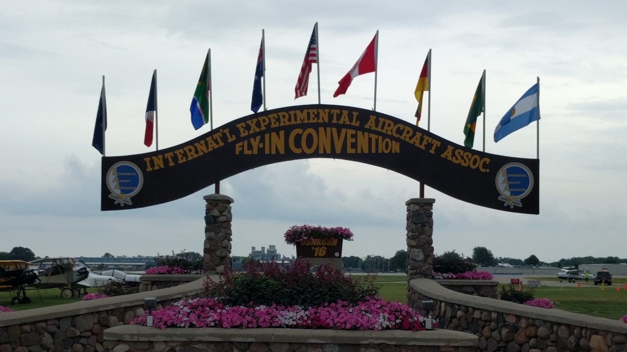 EAA AirVenture Oshkosh Ultralight Camera - YouTube