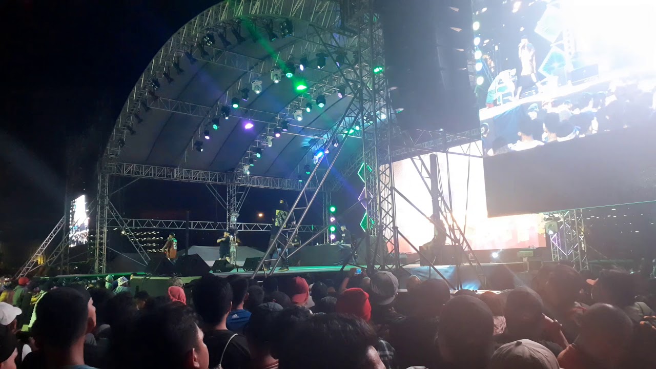 Illustrado - Di Sunog (The Fliptop Festival) - YouTube Music