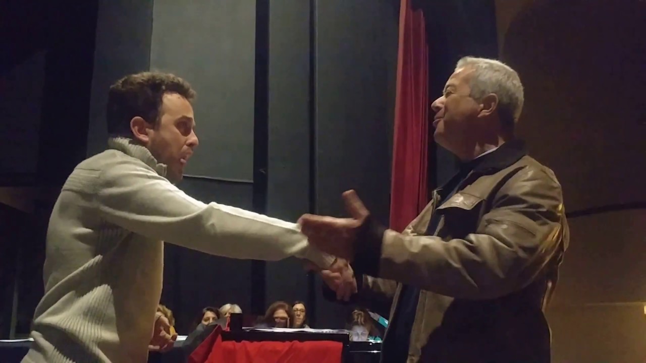 Θεατρικο νο 3 - YouTube