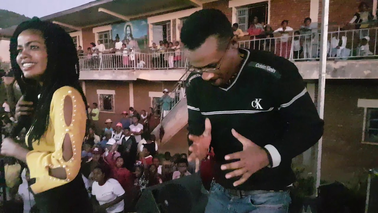Groupe DADI LOVE Tonton Nicolas a l'appareil - YouTube