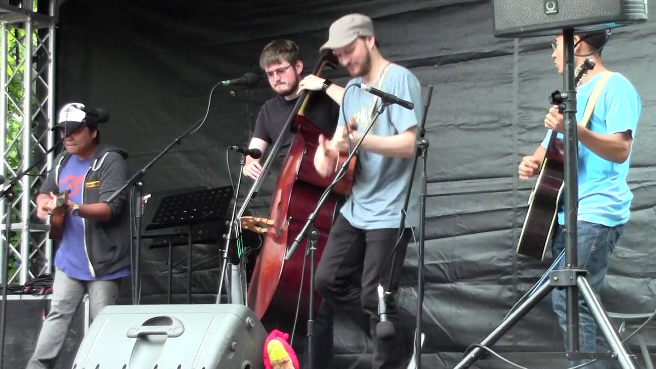 Aldrine Guerrero & Ben Rouse at Uke Fest of GB. Wow!!!! - YouTube