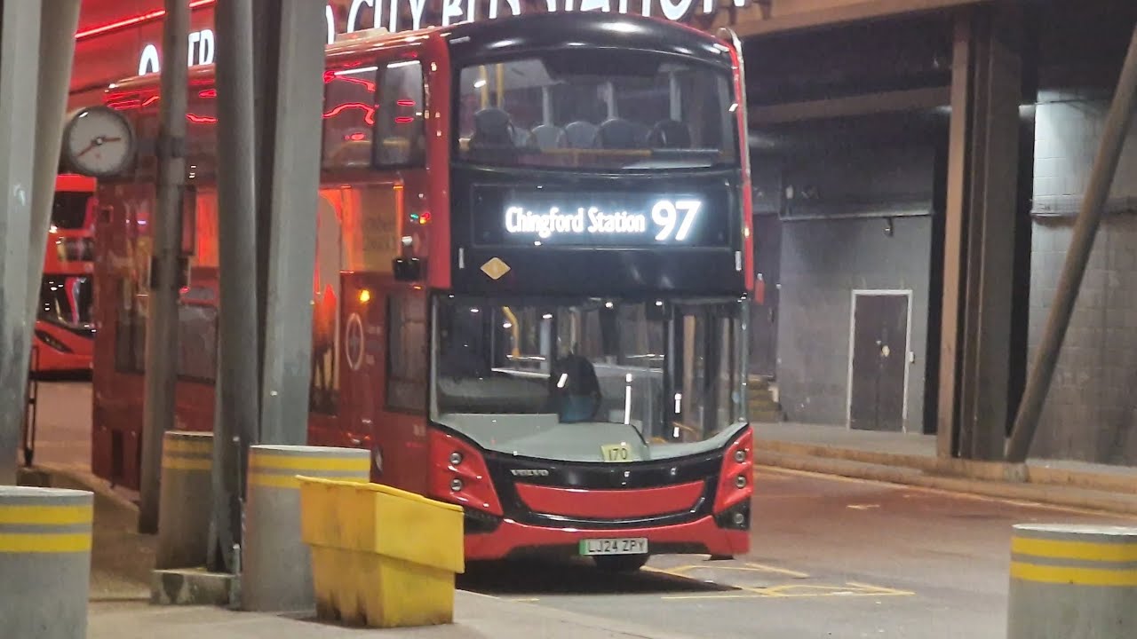 Ultra Rare Working: Stagecoach London Volvo BZL 86191e LJ24 ZPY Route ...