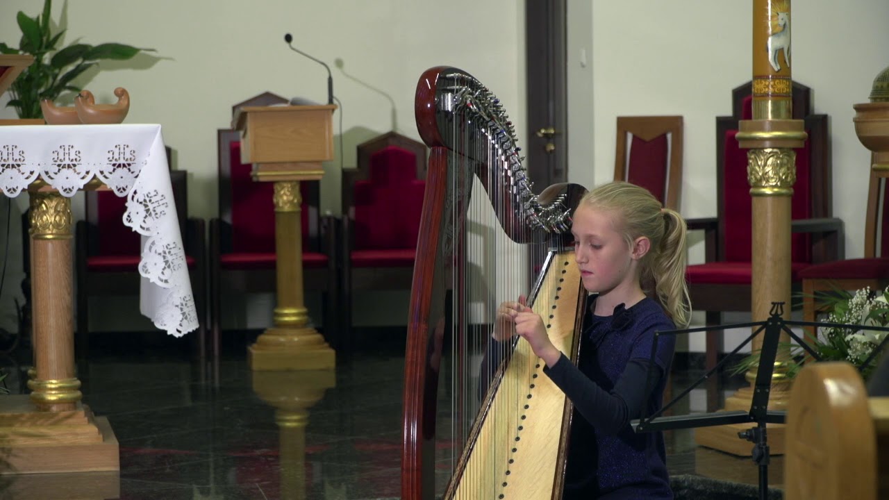 Sonatina by Dussek-1 part performed by Delinna- 9 years old - YouTube