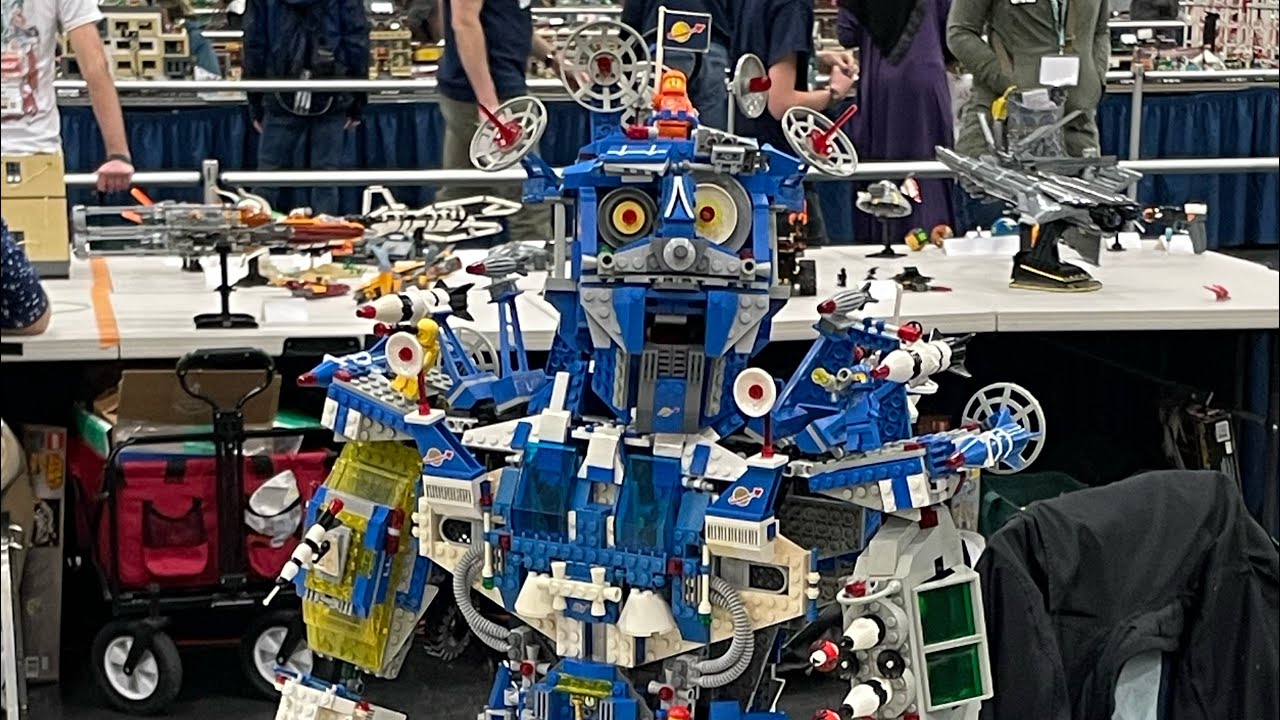 LEGO Classic Space Mech - Bricks Cascade 2022 - YouTube