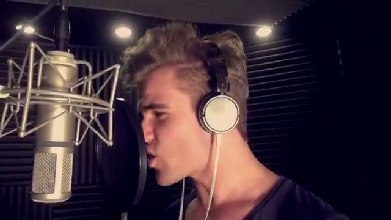 Macklemore & Ryan Lewis - Can't Hold Us Feat. Ray Dalton (Cover by Luke ...