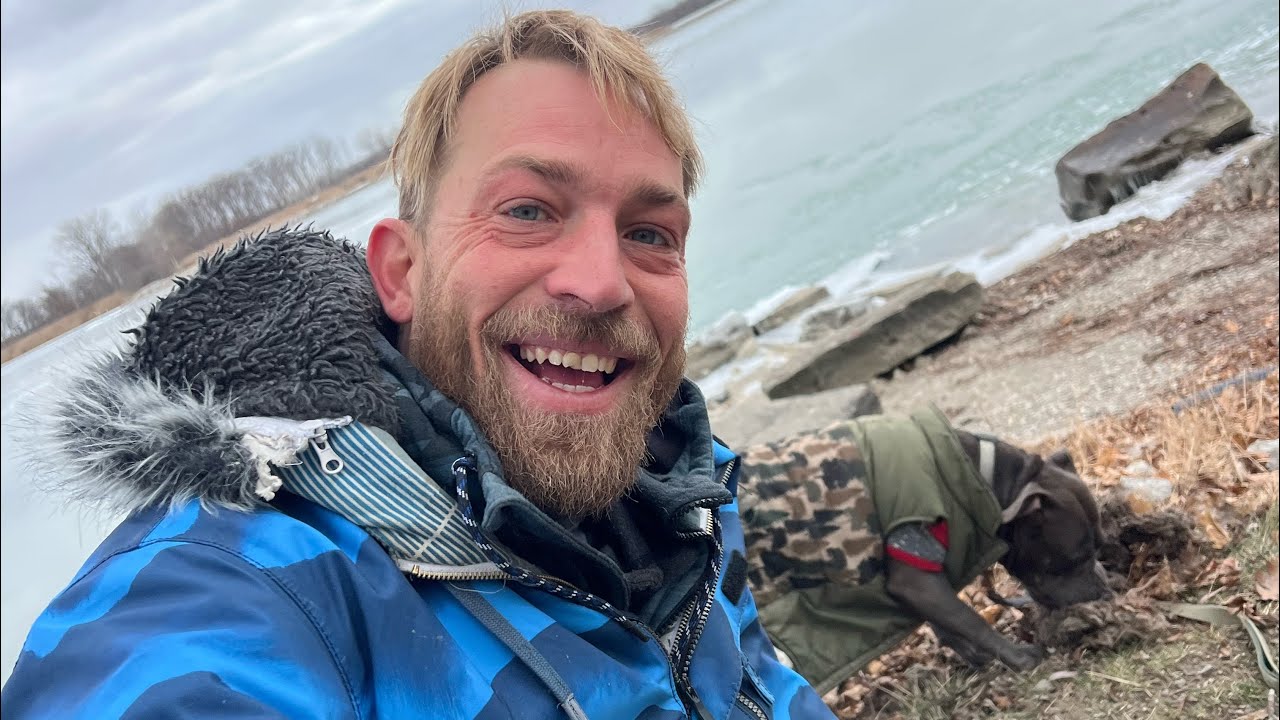Frozen Detroit River - YouTube