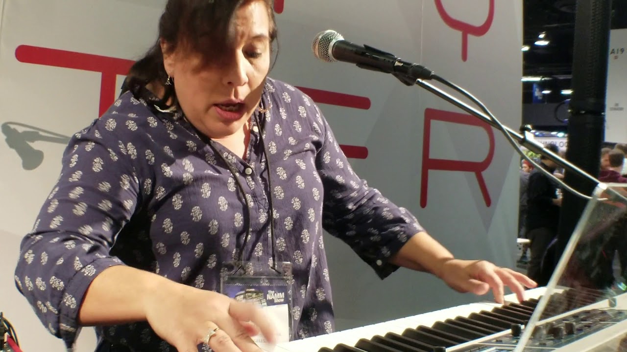 Dona Oxford Plays the boogie woogie atg NAMM 2019 - YouTube