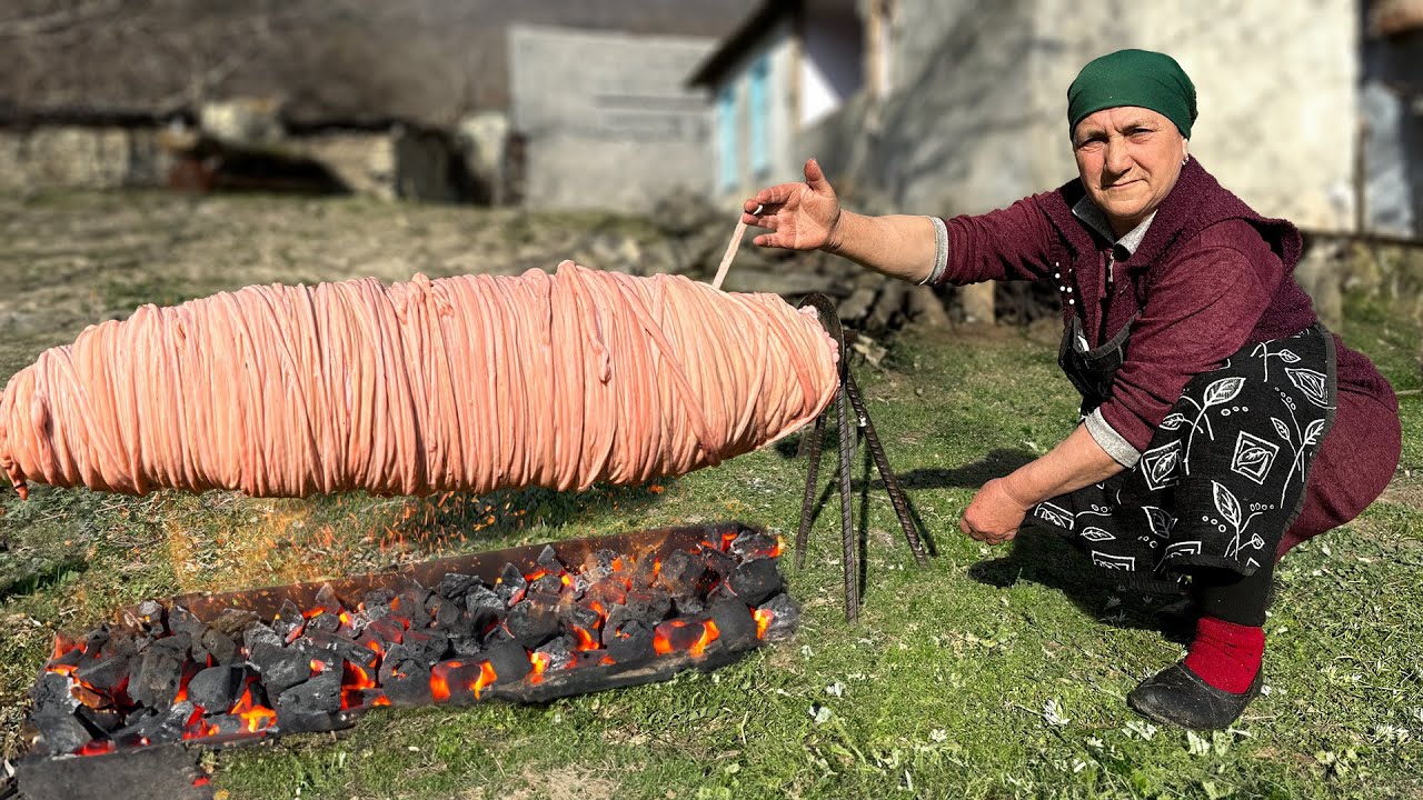 Roasting Delicious Meat Wrapped In Lamb Intestines on A Spit! Amazing ...