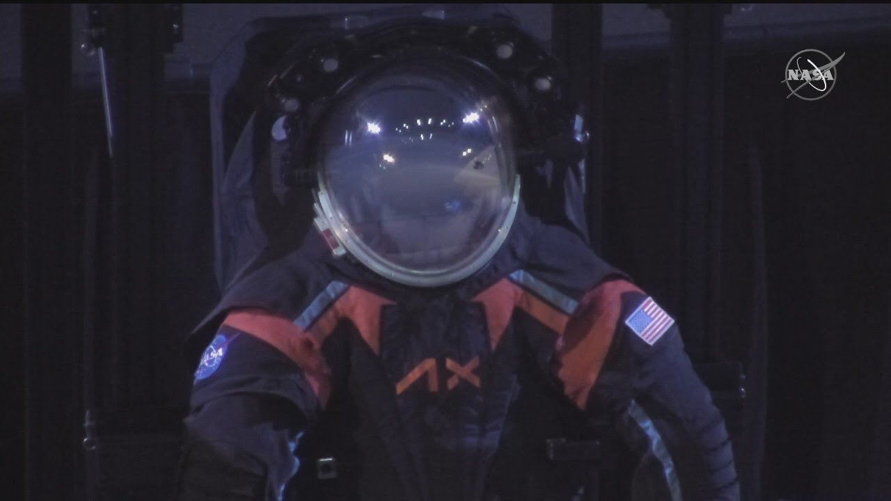 NASA reveals new spacesuits for Artemis III moon surface mission - YouTube