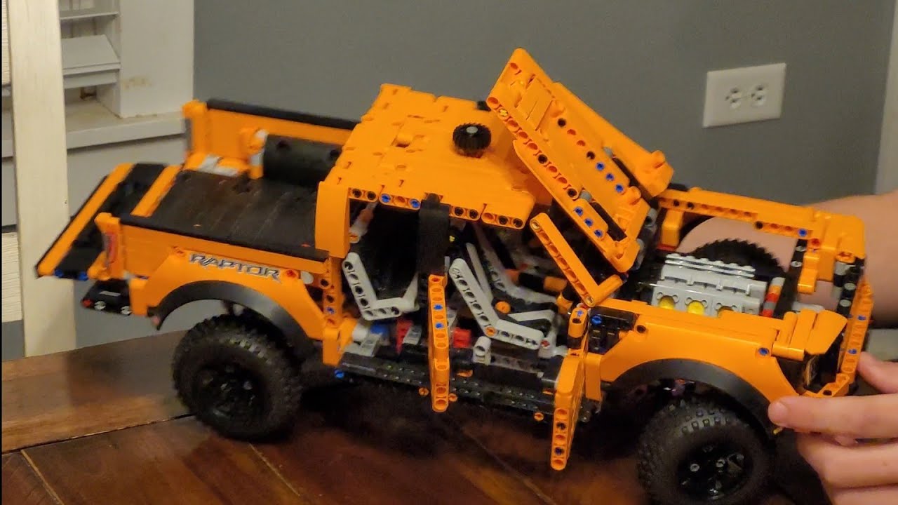 Building a Lego Ford Raptor Set - YouTube