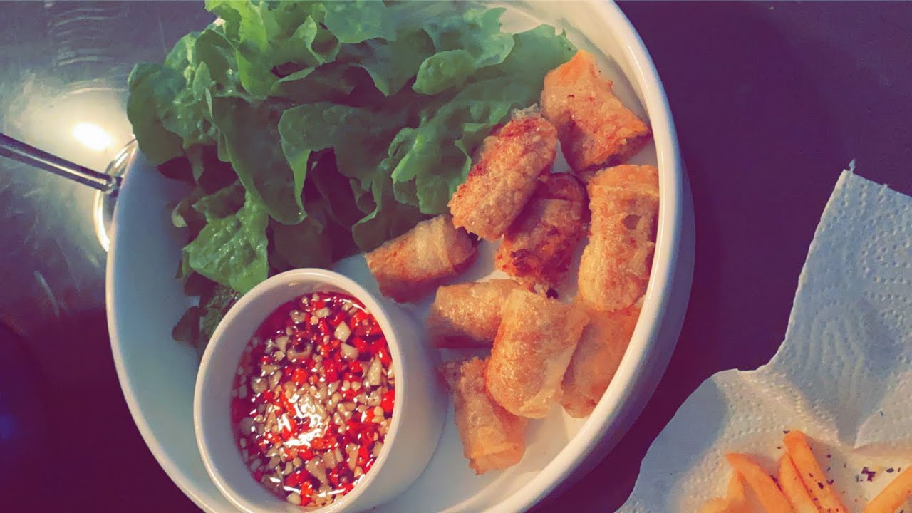 Rice paper rolls| Vietnamese style fried spring rolls with yummy ...