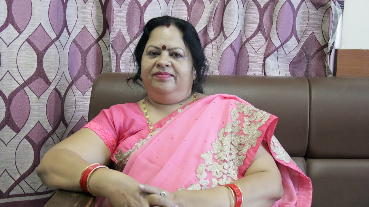 Geeta Shukla reciting Ghazals in Pratibha Manch ke Ubharte Fankar ...