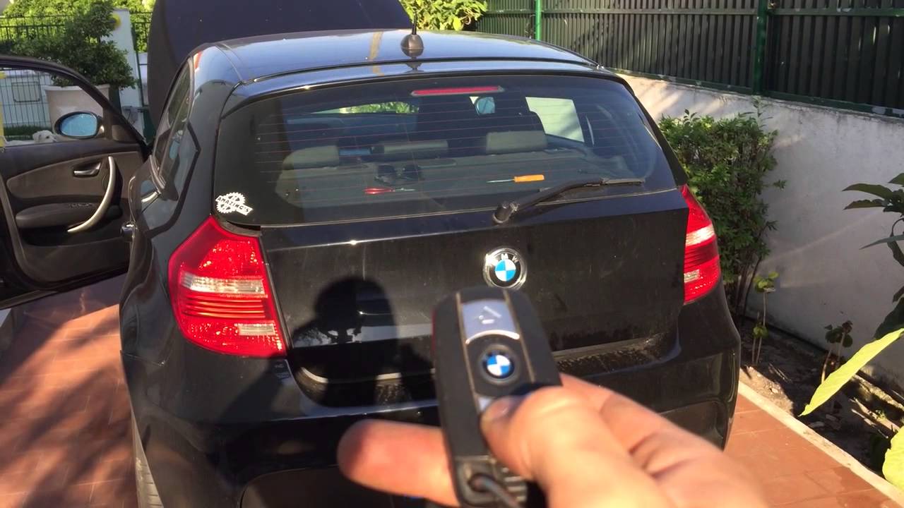 E87 Auto Boot Open - YouTube