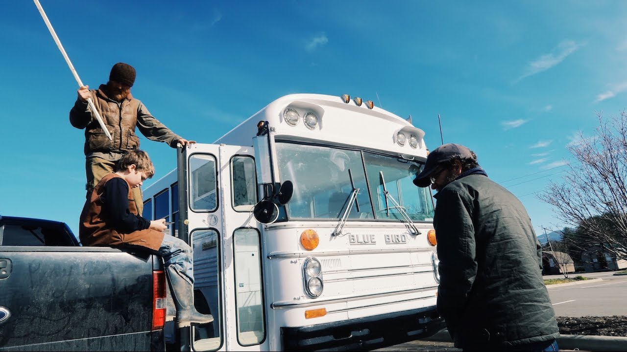 BUS Door Won't Stay Shut (On The Highway) - YouTube