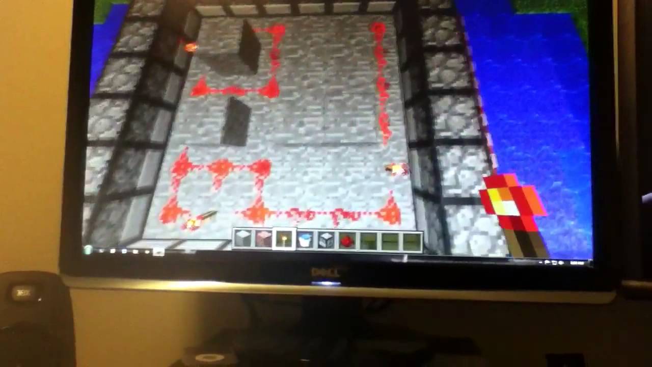 Redstone Tower Tutorial: Level 3 - YouTube
