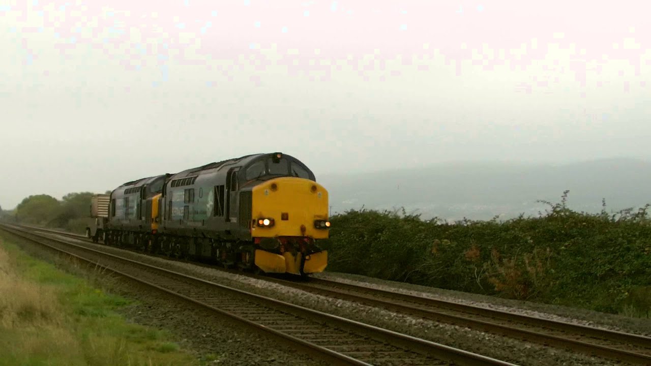 Prestatyn 27.10.2015 - DRS 37602 and 37612 on the Valley flasks train ...