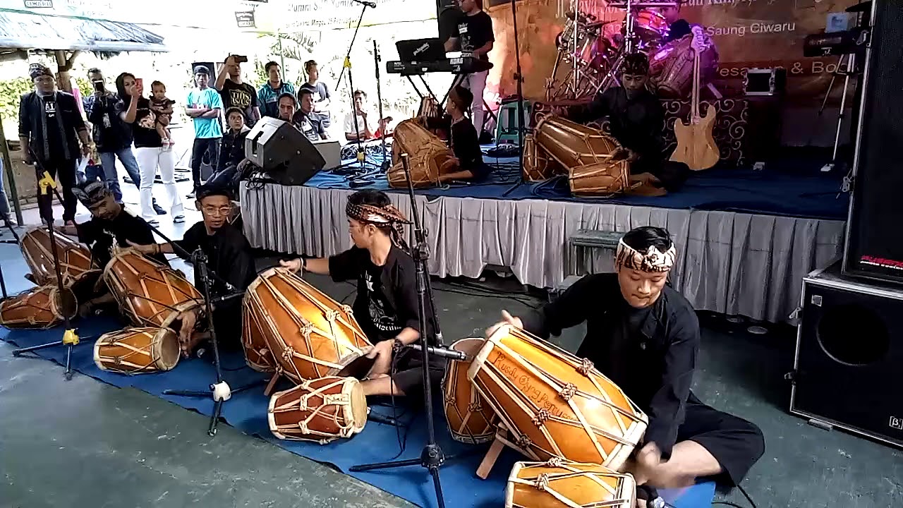 Rampak kendang (PUSANG) - YouTube