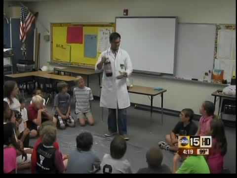 Why Diet Coke explodes when you drop in mint mentos - YouTube