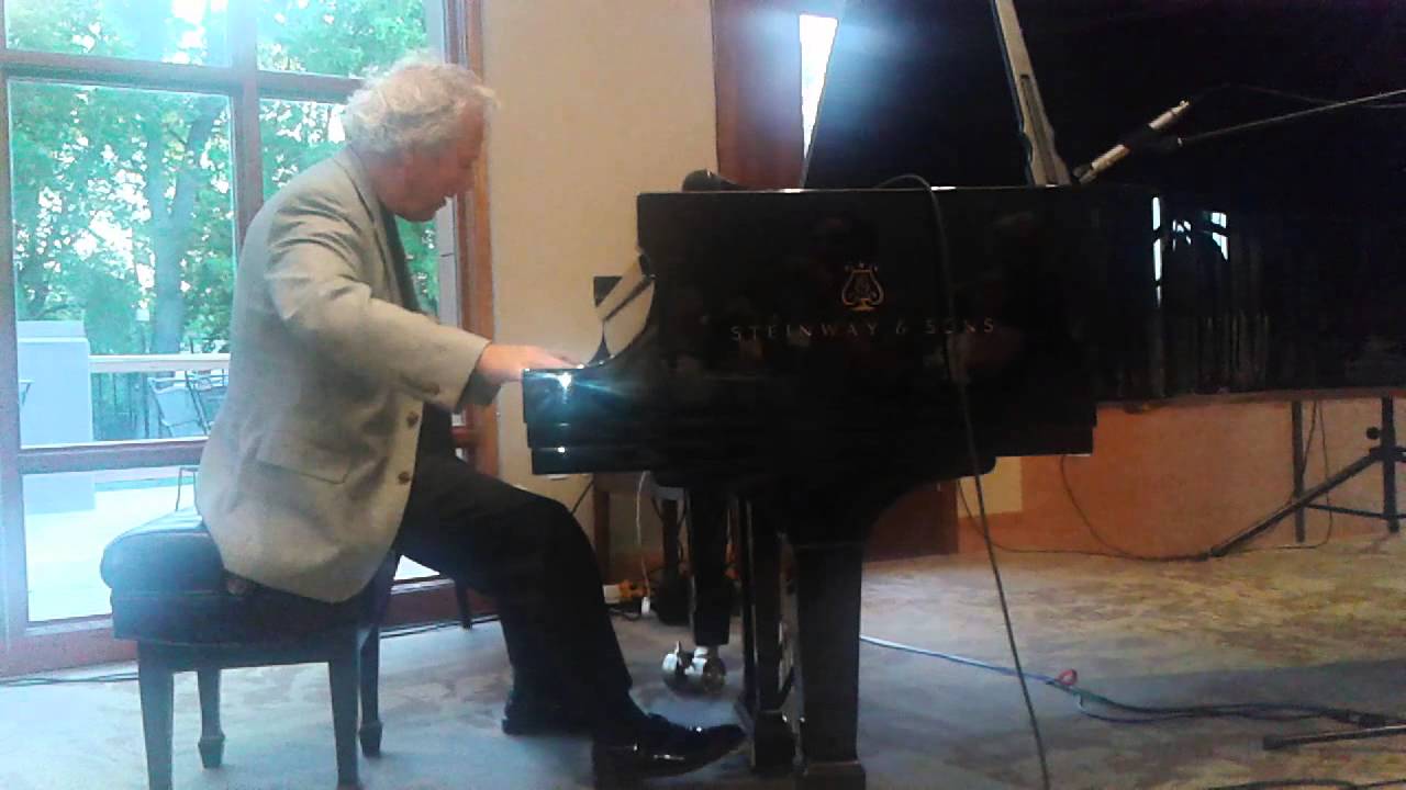 Don Troxell performs for the Salt Lake Rotary Club - YouTube