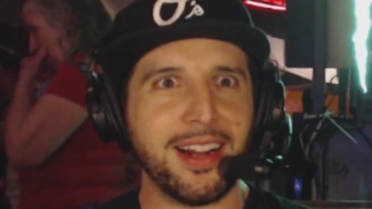 FloorBeingz Live! // United Styles 14: Fleggy Finals - YouTube