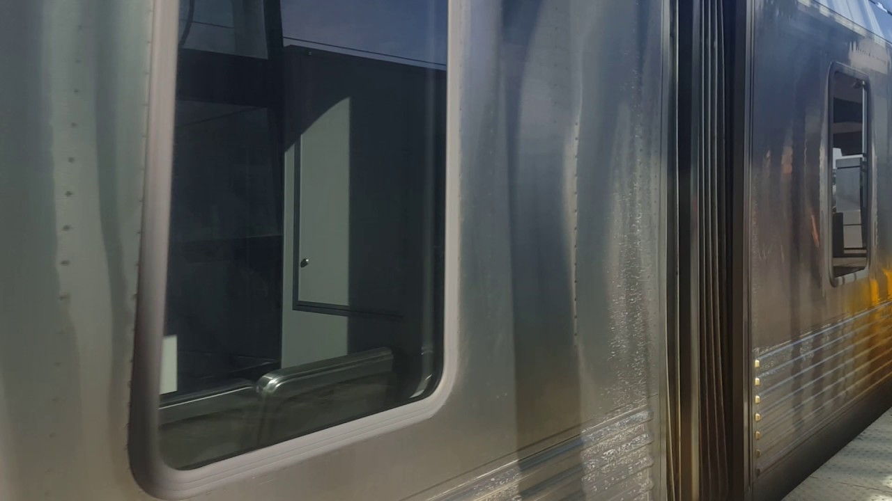 Los Angeles Metro Rail 2006 Ansaldobreda P2550 #728 - YouTube