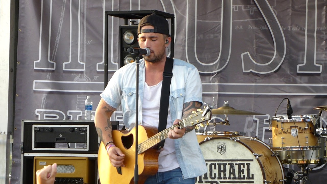 Michael Ray "Don't Close Your Eyes / Mama Tried" Industry House Can Jam ...