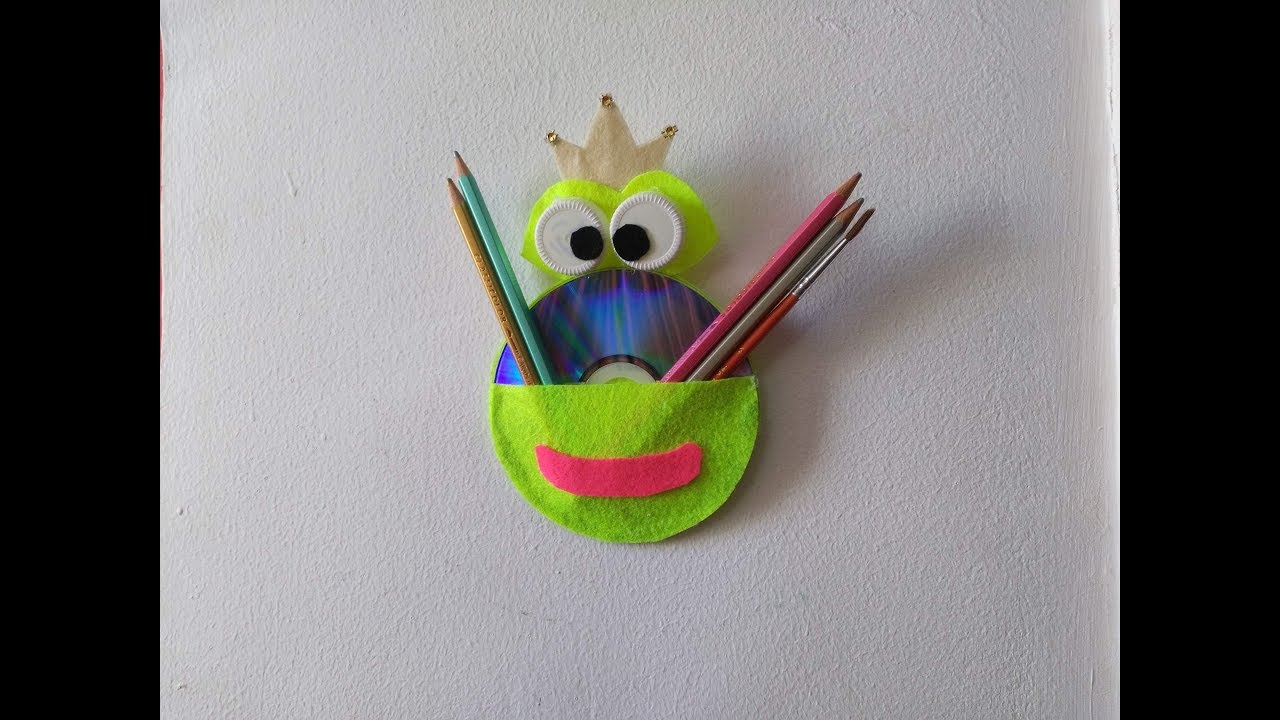DIY Craft Frog Pencil Holder out of Felt & Corrupted CD - YouTube