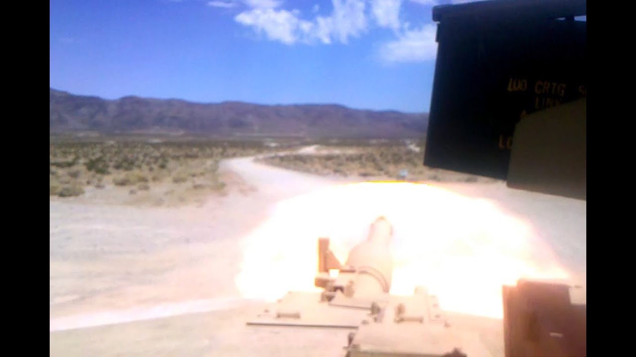 Firing the Main Gun on an M1A1 Abrams Tank. - YouTube