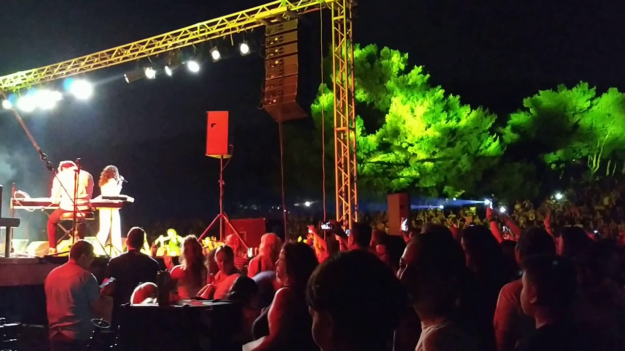 ΚΟΤΣΙΡΑΣ ΑΡΒΑΝΙΤΑΚΗ ΑΠΟ ΤΗΝ ΣΥΝΑΥΛΙΑ ΣΤΟ ΓΑΛΑΤΣΙ - YouTube