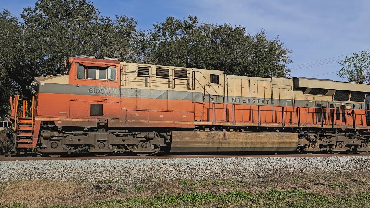 Rail Giants Meet Art:2 #CSX Spectacle & #norfolksouthern Heritage 8105 ...