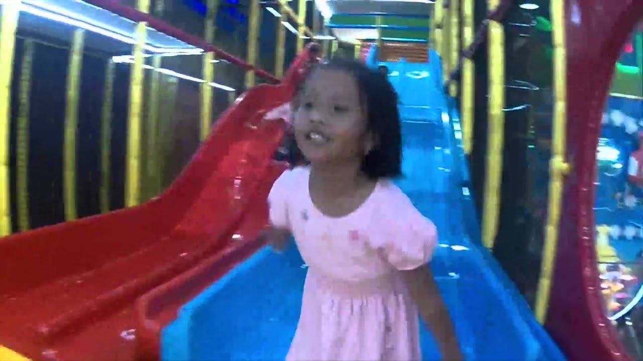 Timezone PlayGround: Epicentrum Mataram in Lombok Island - YouTube