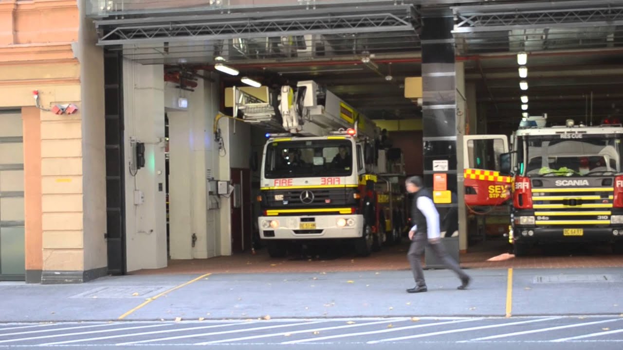 NSW Fire & Rescue SEV STP07 and SEV Ladder Responding - YouTube