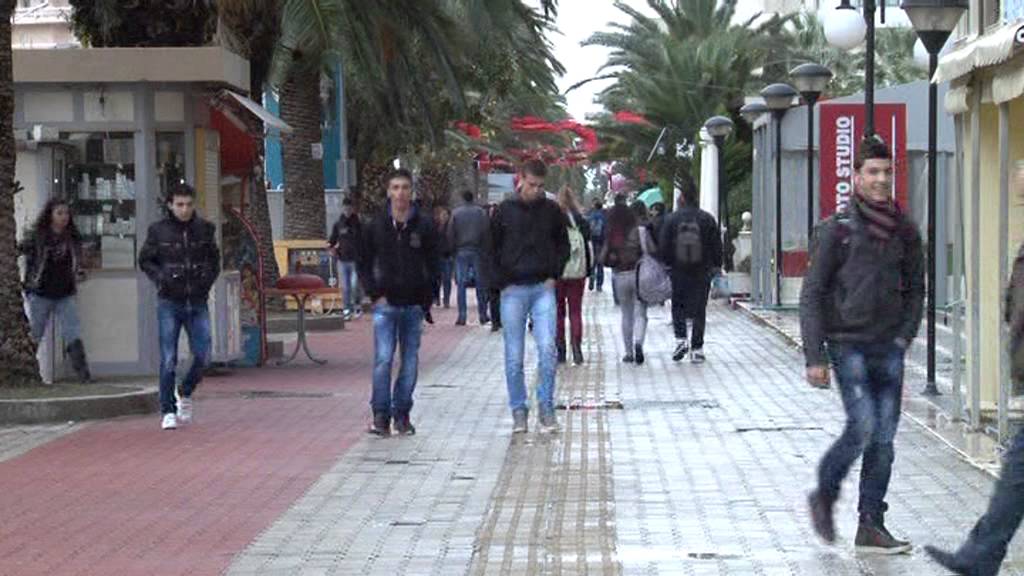 PUNESIMI ITALI...REAL RTV - YouTube