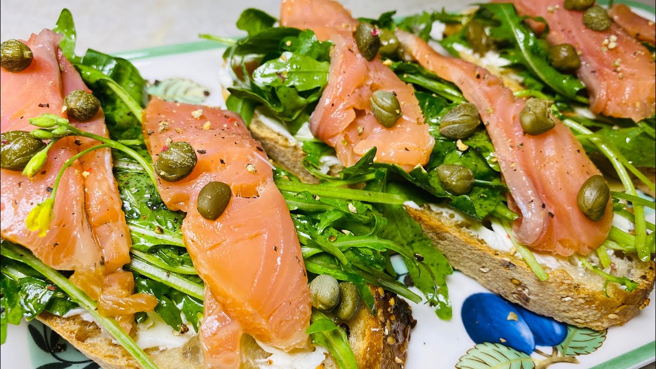 Lox Toast / Smoked Salmon Breakfast Toasts - YouTube