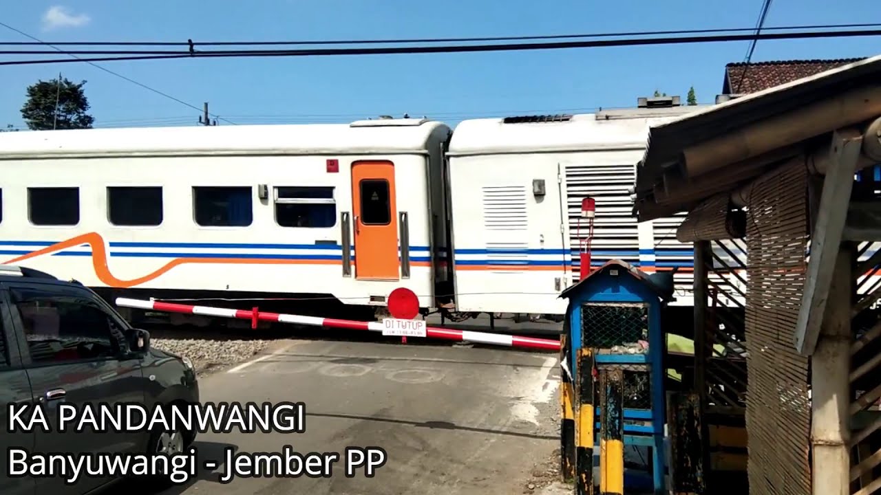 8 Perlintasan Kereta api Jember Part 2 - YouTube