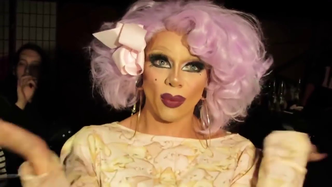 Season 9 RPDR Premiere - Aja - YouTube