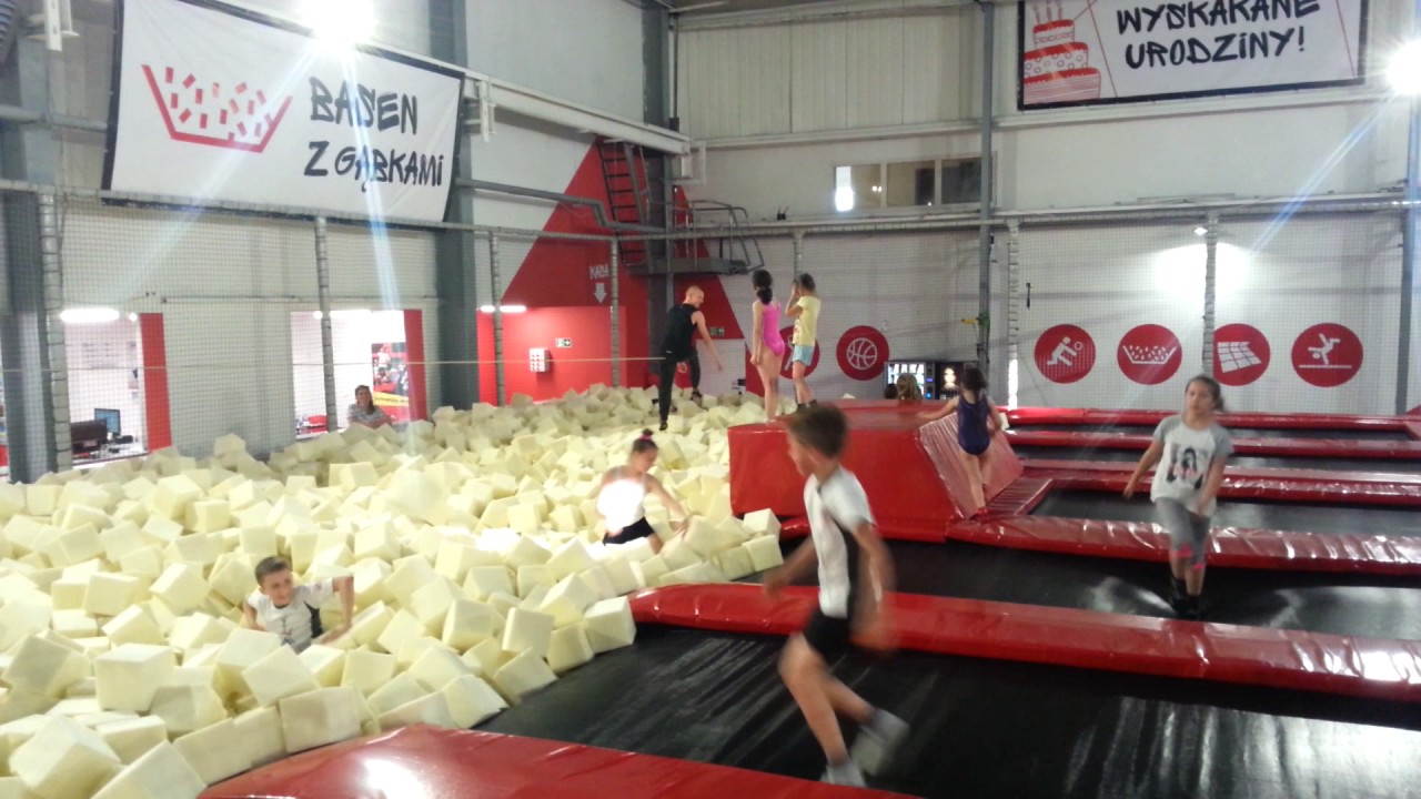 Nasi klienci - Park Trampolin Jump World Wrocław - YouTube