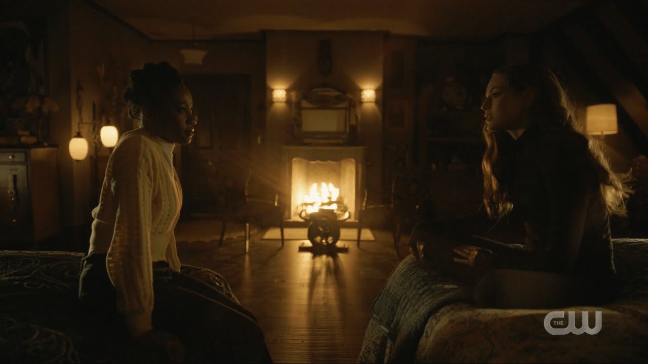 Legacies 3x10 Hope saves Cleo - YouTube