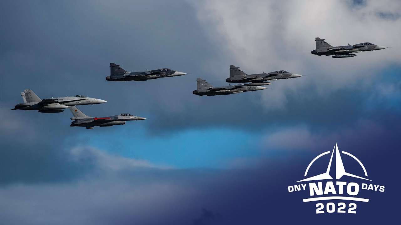 Dny NATO 2022 - průlet "Welcome to NATO" - YouTube