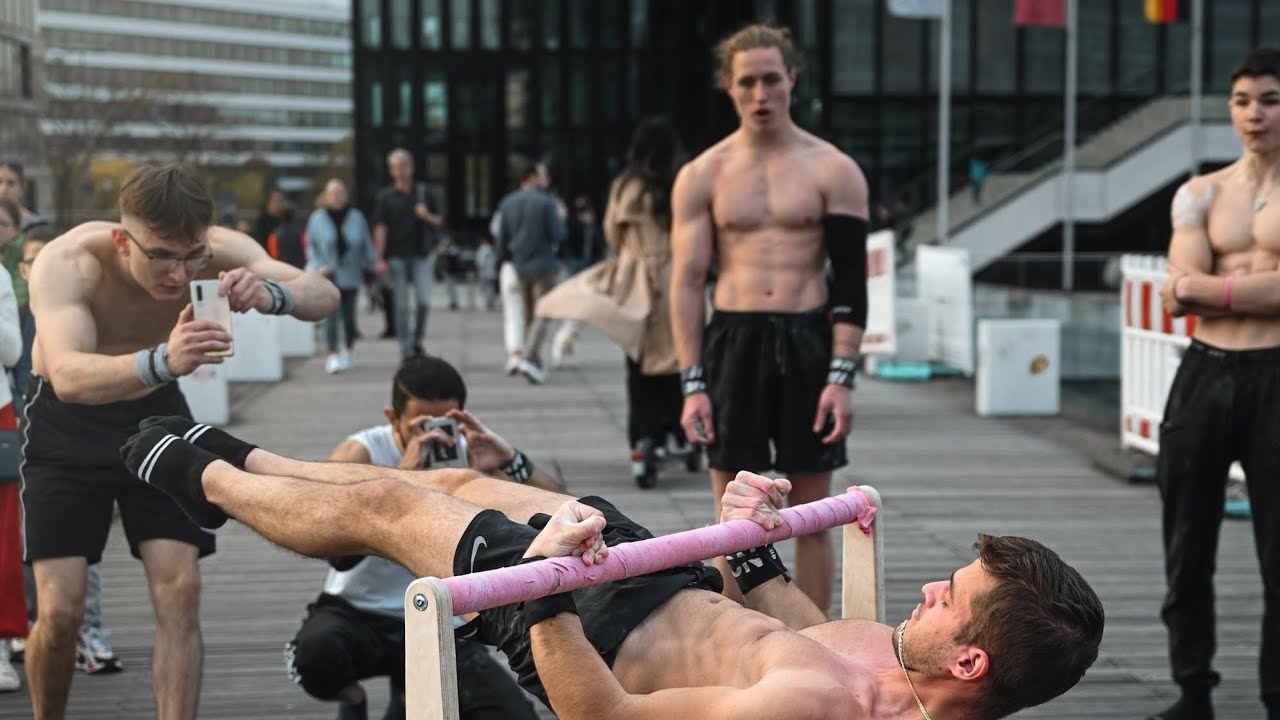 Street workout in the city center - YouTube