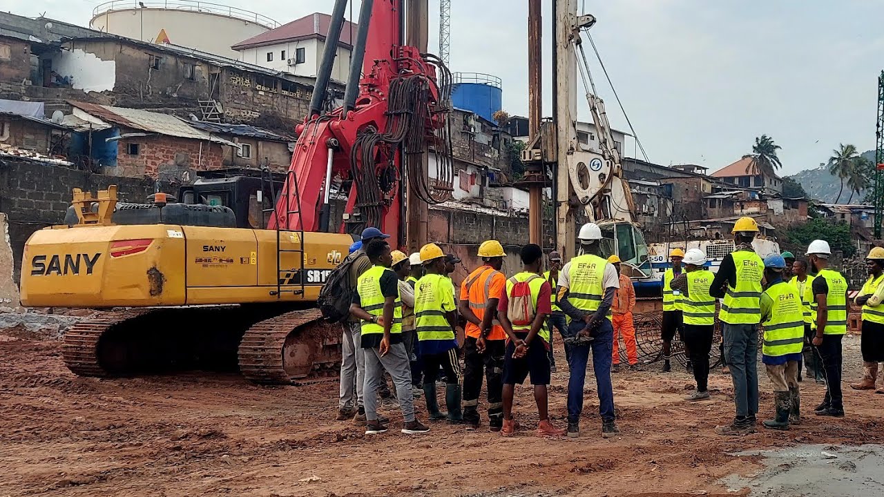 piling rig working.SANY SR 155. EFOR -Entreprise De Fondations Et De ...