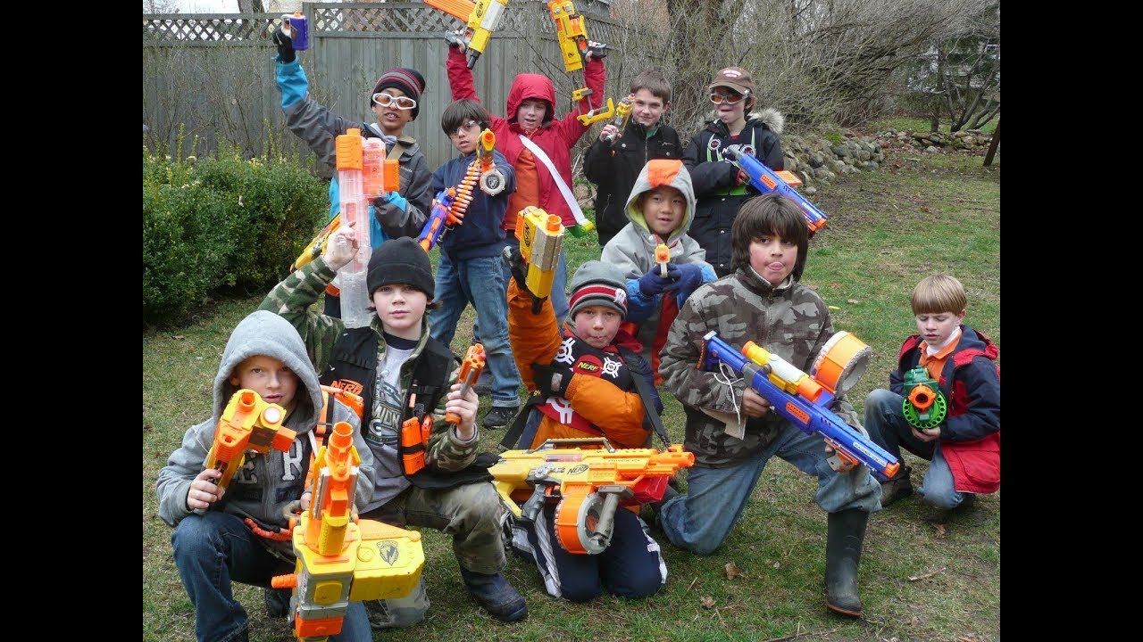 Nerf War : special task Nerf Guns Attack Fight criminal group with nerf ...