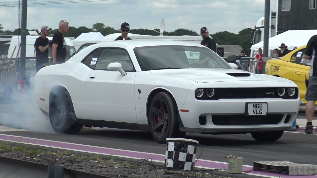 Dodge Challenger SRT Hellcat - Drag Racing | 700hp Muscle Car Amazing ...