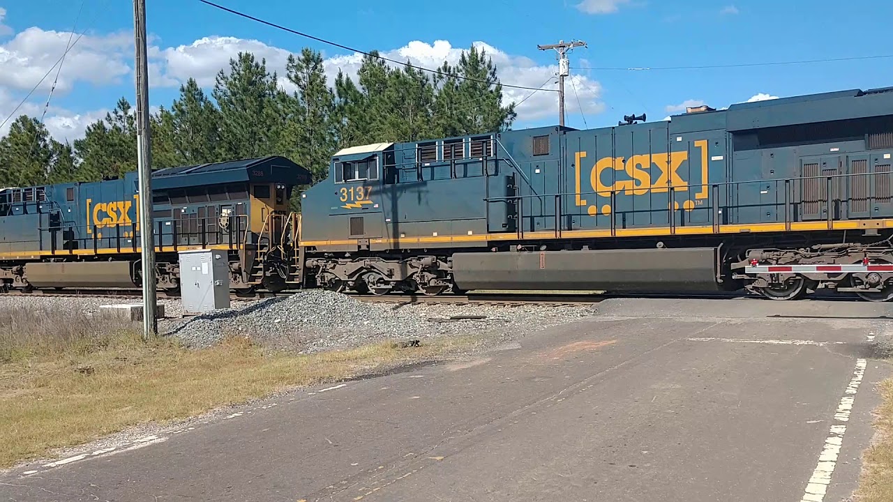 CSX northbound train on the Fitzgerald sub. - YouTube