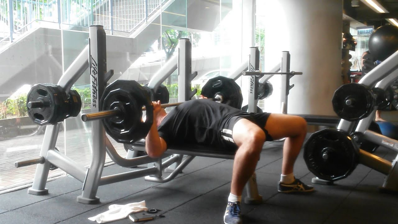 20160107 bench press 190lbs - YouTube