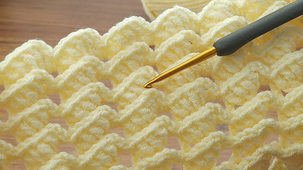 Muy hermoso 💯👌cream color* Super Easy Crochet Baby Blanket For ...