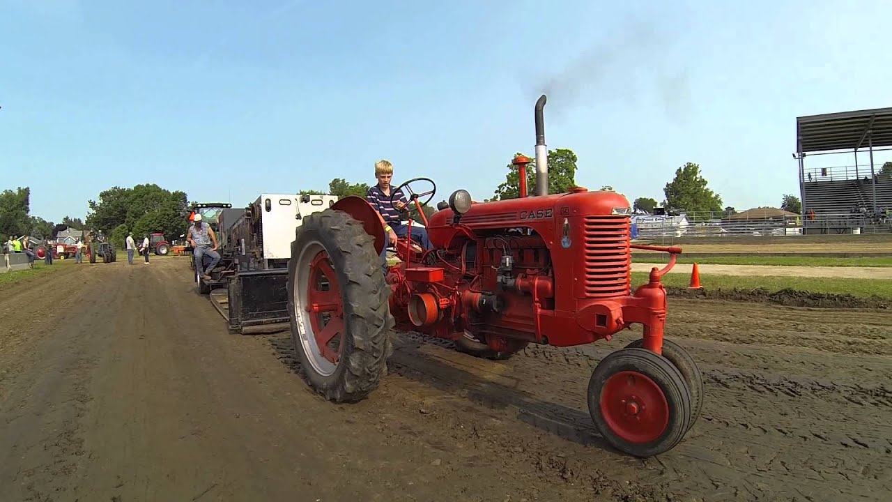 CATP Monroe WI 2014 Case CC First time puller and tractor - YouTube